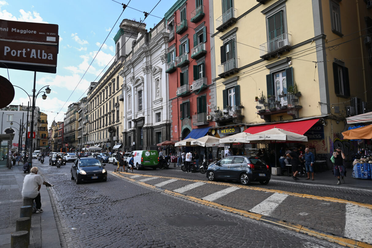 ZTL a Napoli: mappa, orari e multe | UnipolMove