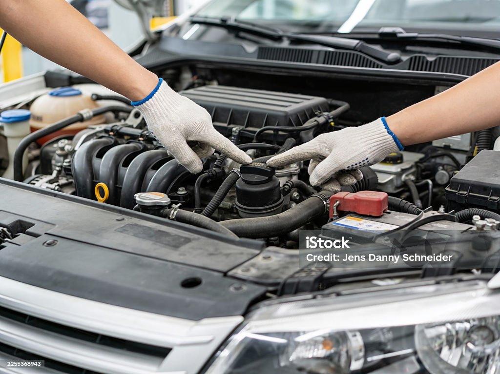Manutenzione Auto: guida completa a controlli e tagliando | UnipolMove